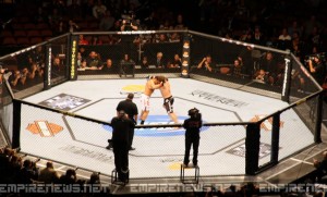UFC Fighter Punches Himself In The Face, Gets Knocked Out During Bout ...